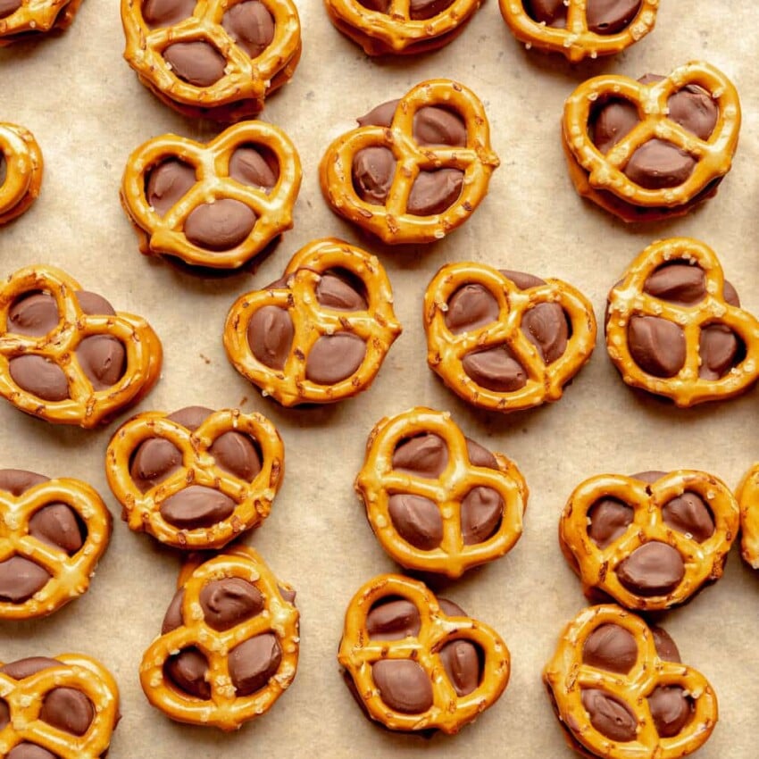 Rolo Pretzels (2 Ingredients!) - Fed & Fit